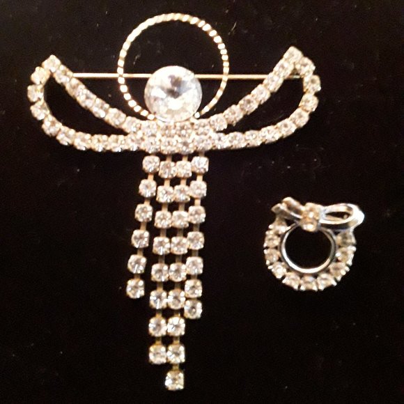unbranded | Jewelry | Rhinestone Angel Pin And Wreath Pin Set Of 2 ...